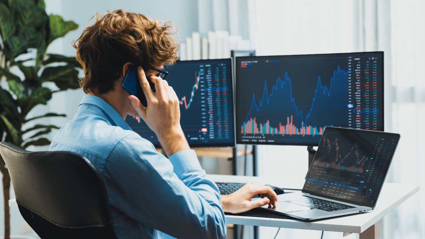 « Une hausse de 30% »... Ces frais payés sur les PEA explosent dans les ...